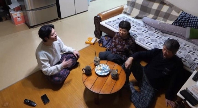 래퍼 지조 생활고 고백했는데母 일본 여행 때 카드 드려 다 컸는데