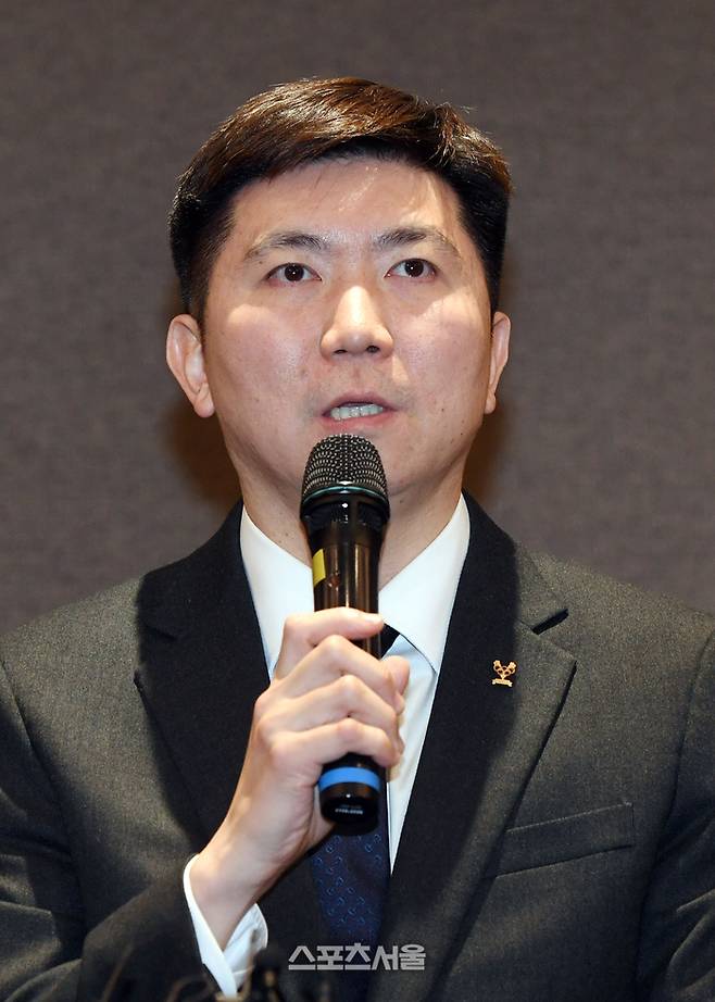 ‘기적의 사나이 유승민 이젠 한국 체육 기적 만들겠다권위 벗은 하드워커로”