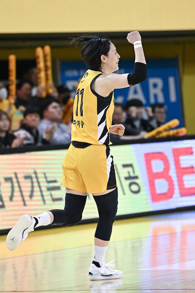 기록 드디어 올랐다 Kb스타즈 강이슬 최연소·최소 경기 3점슛 800개 고지 점령