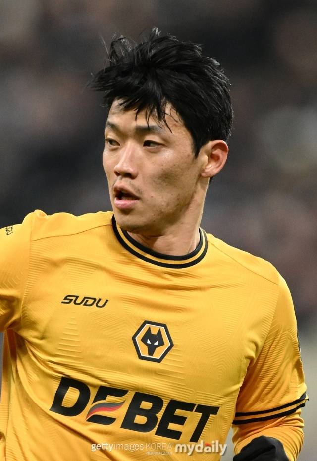 황희찬 방출해 Epl 커리어 최대 위기 감독도 극대노슈팅 0개실점 빌미 제공→hwang 충격의 45분