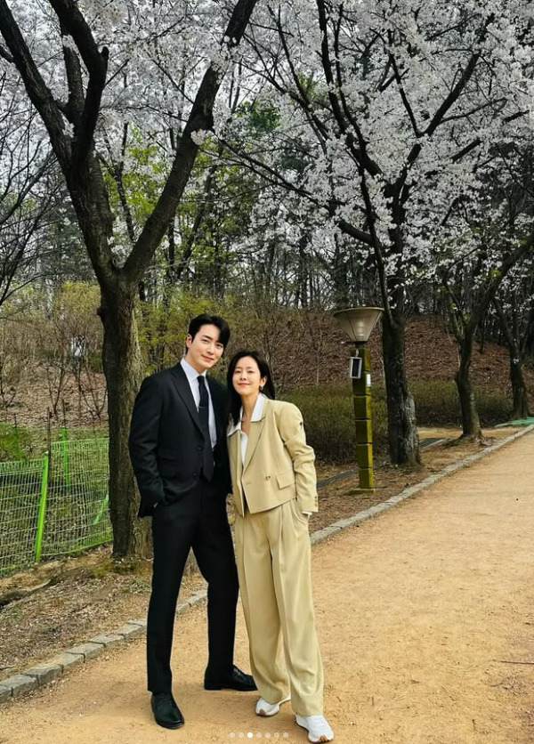 한지민♥이준혁 극강의 비주얼 커플 오늘밤 키스할까”