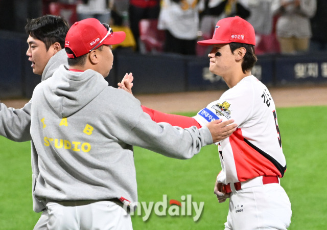 실책 때문에 빼면 김도영이는 없었다” 꽃범호 확신 Kia 146실책에도 통합우승이것을 경계했다