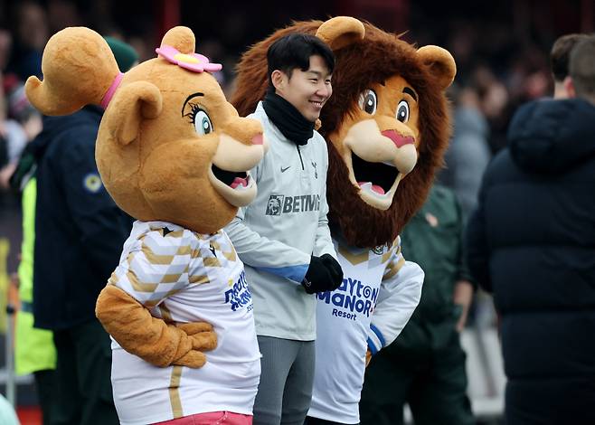 Son 10년 헌신 모두 배신 170억이면 방출 가능→손흥민 최고의 폼이어야 재계약토트넘과 이별이 답인가
