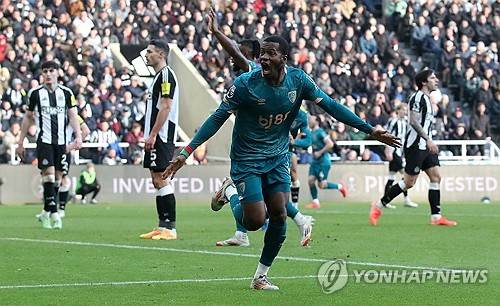 신태용 이어 인니 지휘봉 클라위베르트 겹경사아들 저스틴 뉴캐슬전 해트트릭→본머스 4 1 대승 이변 Pl 리뷰