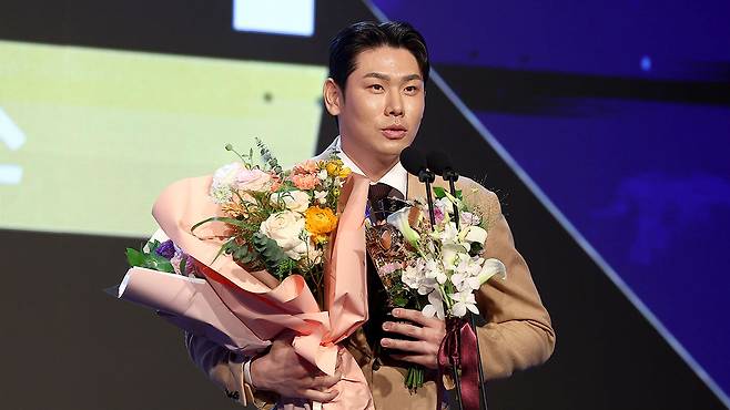 홍창기 6억 5천만 원‥lg 2025년 연봉 계약 완료