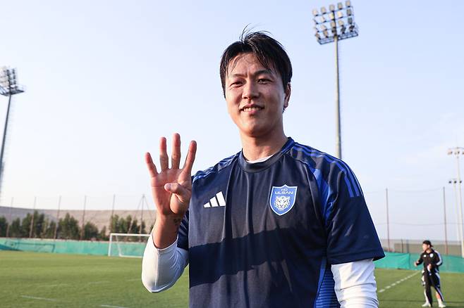 ‘이적설→캡틴김영권 최후 불꽃 김판곤 감독께서 내 마음 읽었다 노쇠화 우려 지울 것” Ss두바이in