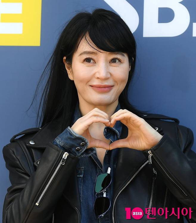 김혜수 7년만에 라디오 나들이오소룡의 아우라 Ten포토