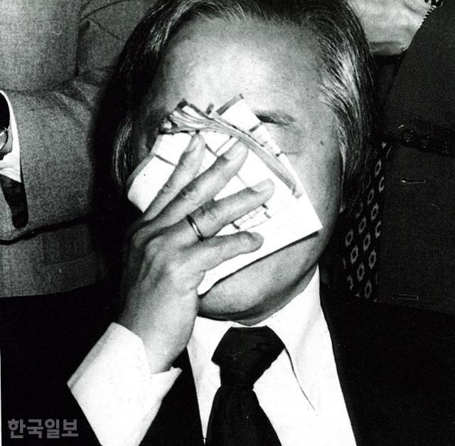 닭의 목을 비틀어도 새벽은 온다 지평선
