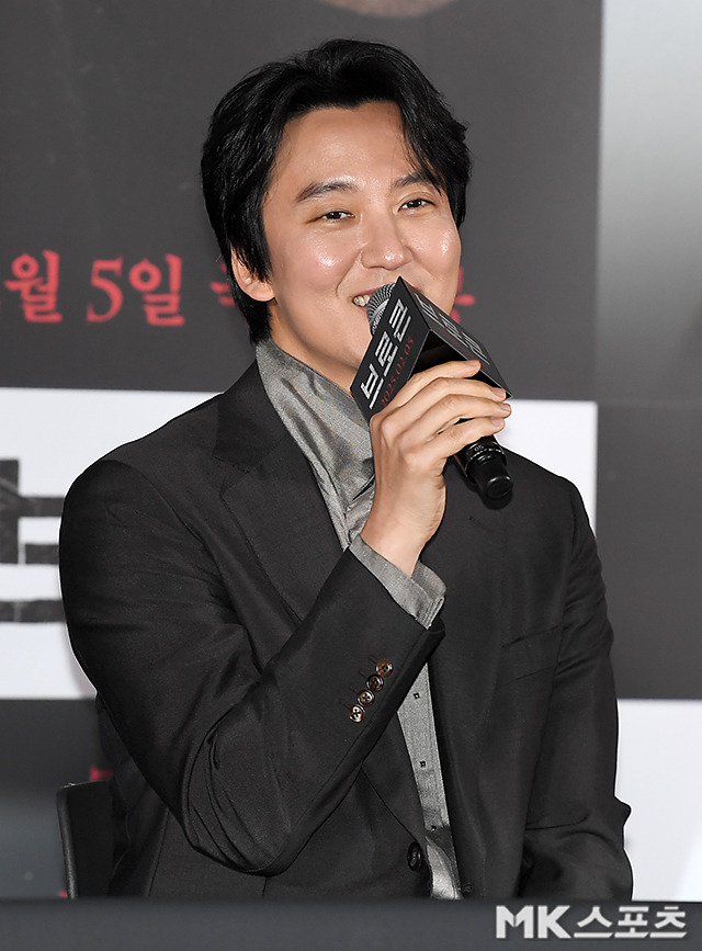 ‘브로큰 김남길 하정우와 ‘클로젯 이후 재회 반갑고 행복했다” Mk★현장