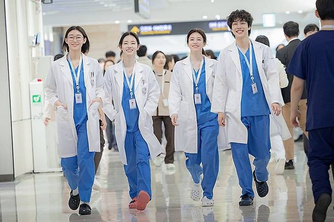 의료파업 장기화 고윤정 주연 슬전생 드디어 4월 편성 확정