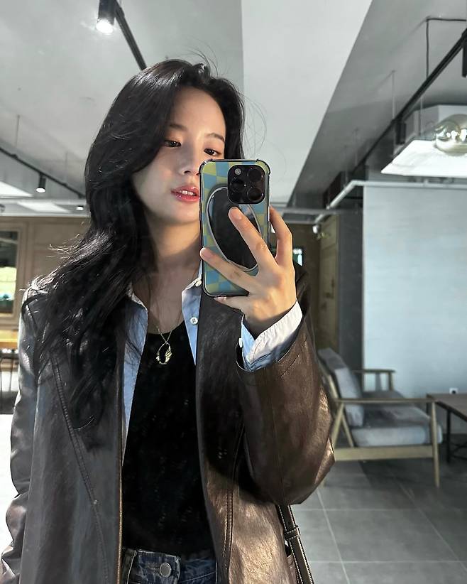 군인 아버지의 엄격한 교육 스타로 만든 스토리 화제 된 여배우 일상룩 라이프업