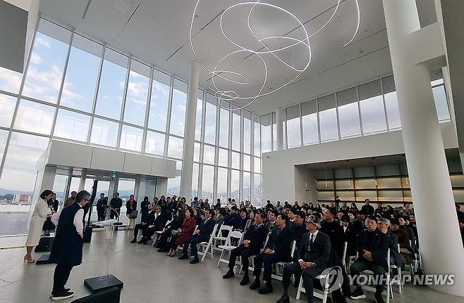 솔올미술관 이름 바꾸고 시립으로 4월 재개관김환기 특별전