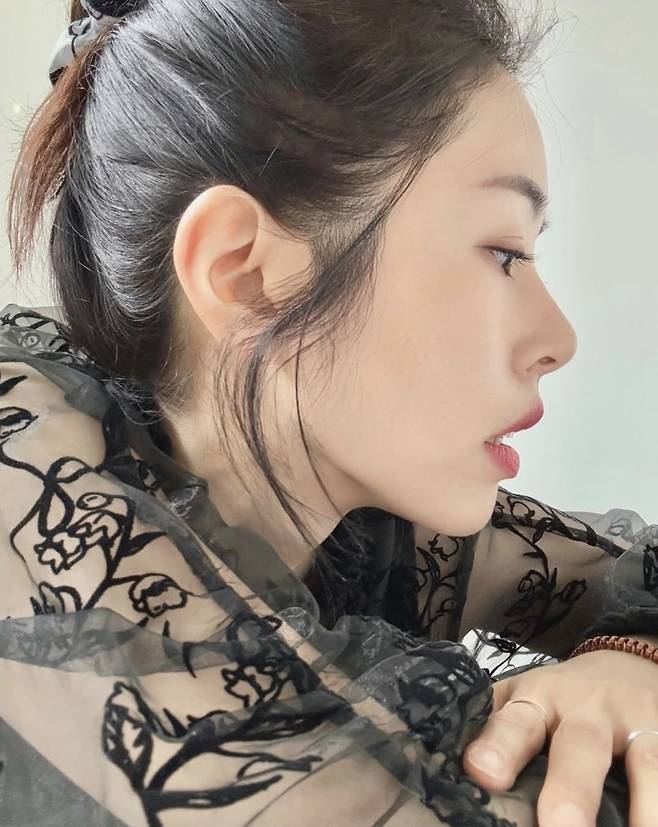 41살에 11년만에 재혼 다시 며느리 된다는 방송인 구정맞이 시스루 패션 대본은 내운명