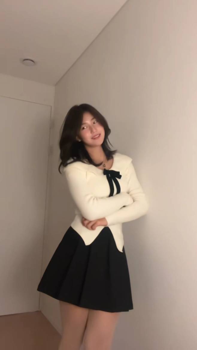 송종국 딸 송지아 김지원 닮은 비주얼에 요정미까지 사랑스러운 미니스커트룩 화제 스타와 라이프