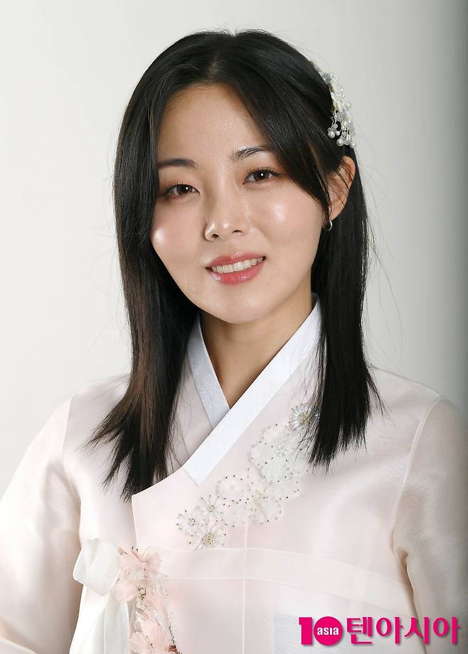 "대국민 사과드립니다"…한강 소설서 예명 따온 HYNN, 돌연 사과한 이유 [TEN인터뷰]