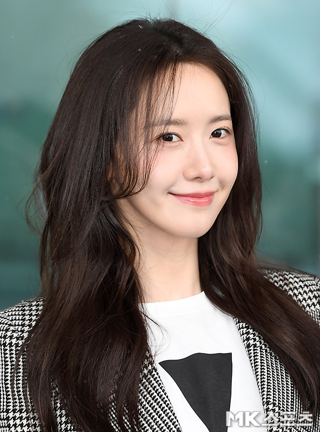 소녀시대 윤아 설연휴는 반납 눈보라 뚫고 파리지앵 출국 공항패션 뷰티는 내운명