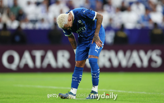 인생은 네이마르처럼 축구 역사상 최악의 먹튀월급 150억→7g 출전→4개의 우승 트로피