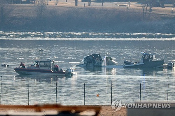 대충격 美 추락기에 피겨 세계선수권 금메달리스트 탑승