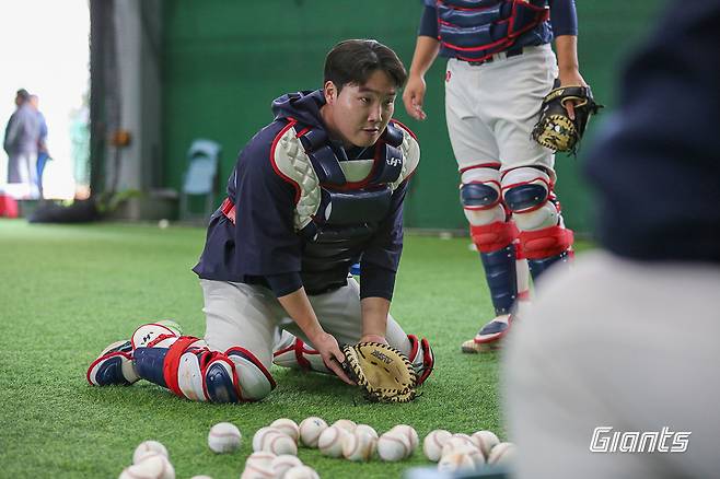 조기 출근야간 훈련 롯데 포수들 대만서 알차고 긴 하루 보낸다 타이난 현장