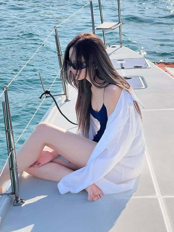 ‘민효린 태국 휴가중 도플갱어라 불리는 미녀 여배우 수영복 자태 눈길 스타와 라이프