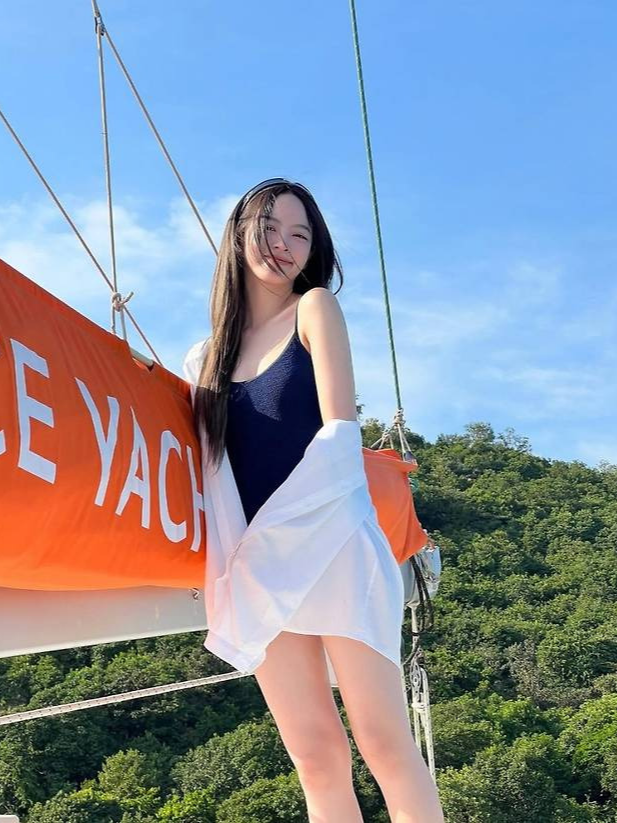 ‘민효린 태국 휴가중 도플갱어라 불리는 미녀 여배우 수영복 자태 눈길 스타와 라이프