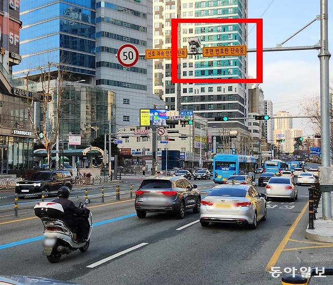 오토바이 과속 찍는 ‘뒷번호판 카메라 늘린다