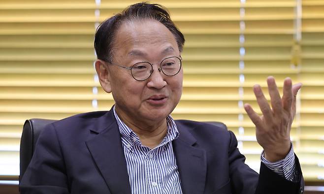 유일호 前 경제부총리 韓 Ai 경쟁 불리한 위치 아냐 정부가 과감히 지원을” 세상을 보는 창