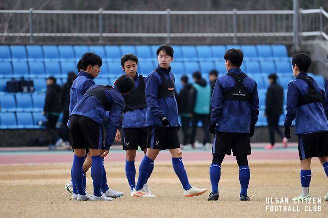 K3리그 울산시민축구단 새 시즌 준비 박차유럽파 김연승 등 15명 영입해 전력 강화
