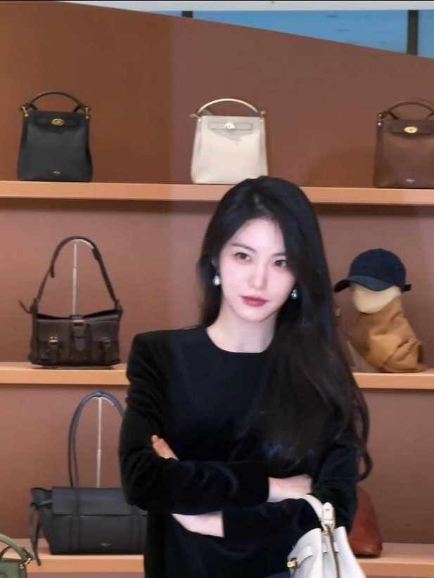 ‘성형 없이 이 미모 모태미녀 강조한 10대들의 전지현 미니스커트룩 눈길 스타와 라이프