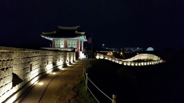 밤의 마법에 빠져보세요 국내 야간 산책 명소 Best 5 추천 이앤투어픽