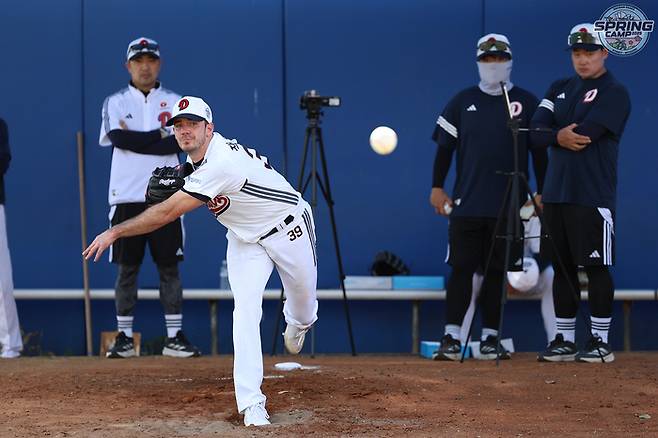 결국 맺어진 Kbo 인연 두산 잭 로그 새 ‘좌승사자로 꽃 필까