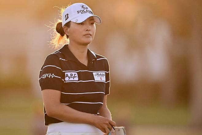 ‘lpga 데뷔 윤이나 파운더스컵 2r 컷 탈락고진영 단독 선두