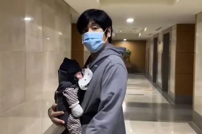 띠띠동갑 어린 아내와 결혼 후 아이까지 얻게된 53세 유명배우 요즘뭐하니