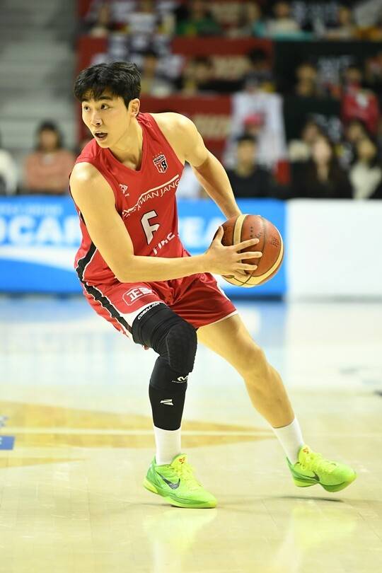 [BK 리뷰] ‘또 한 번 버튼 ON’ 정관장, KCC를 6연패로 … 6위 DB와 2.5게임 차