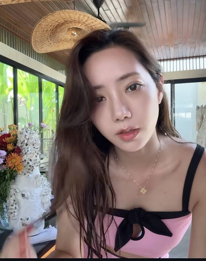정순주 아나 발리서 수영하고 쉬고 복근 드러낸 핑크 셋업 바캉스룩 대본은 내운명