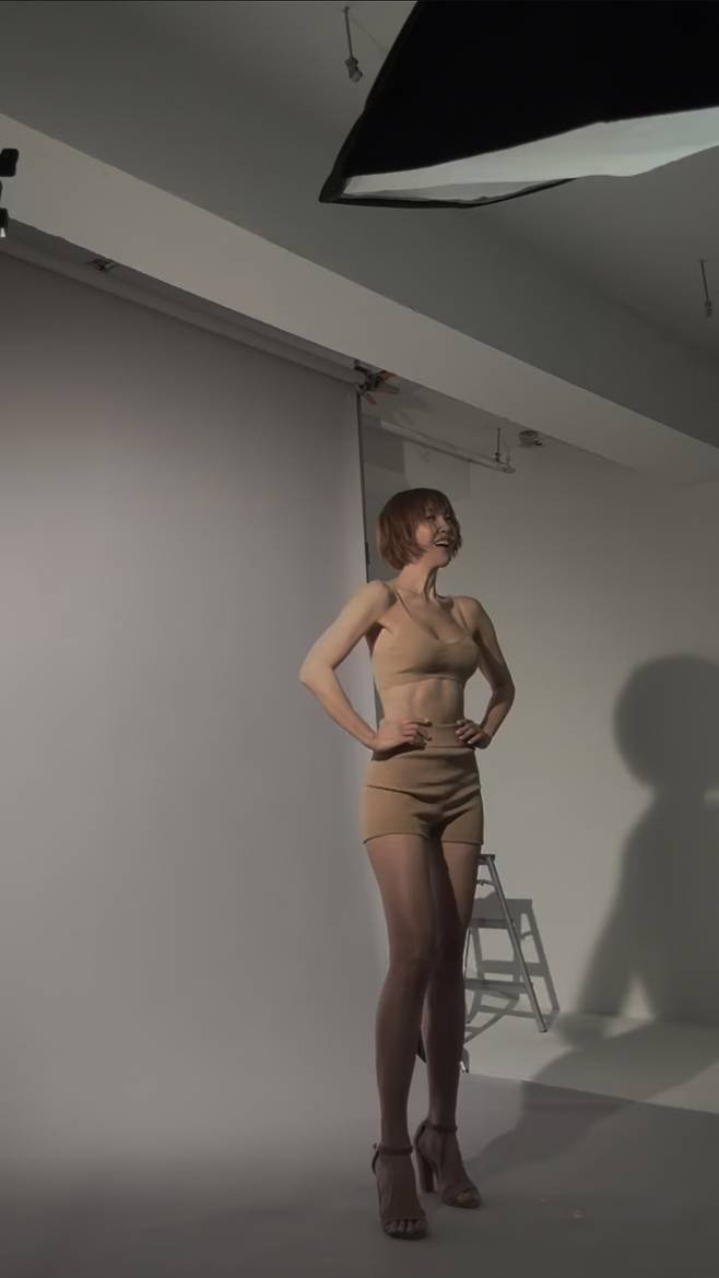 아나운서야 모델이야 최은경 쇼츠룩11자 복근으로 역대급 피지컬 과시 스타와 라이프