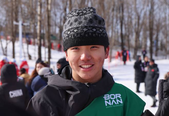 스노보드 하프파이프 강풍으로 취소 ‘2008년생 김건희 ‘행운의 금메달