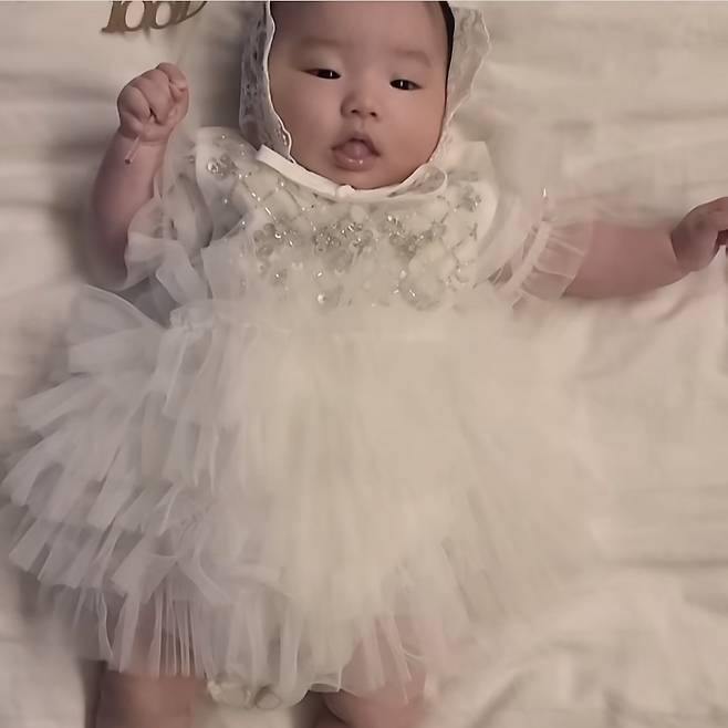 ♥3살 연하 의사와 결혼 둘째가 벌써 100일이라는 여배우 품위 있는 드레스룩 뷰티는 내운명