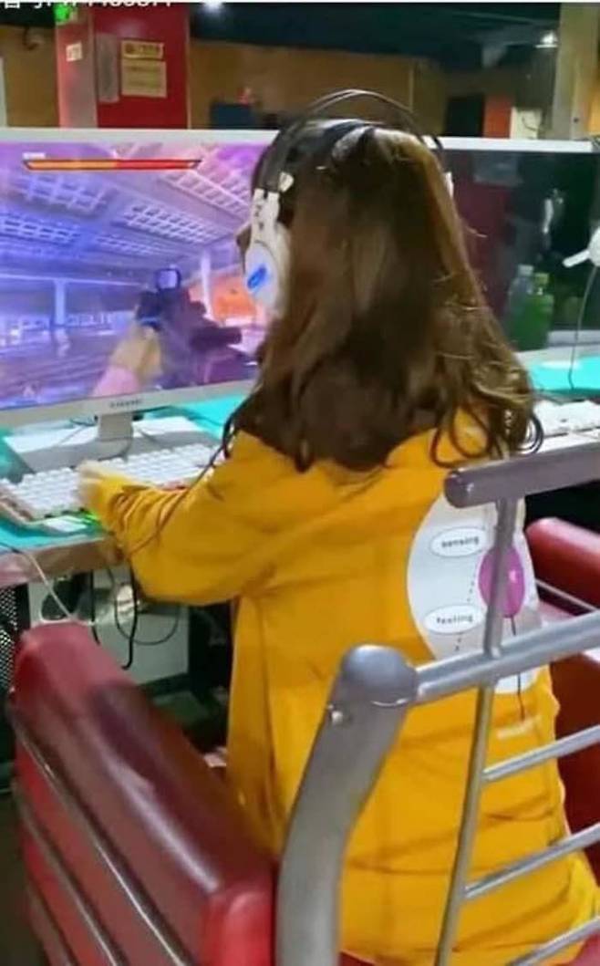 손님 라면 나왔는데요긴 생머리 여성 손님의 충격적인 반전 정체 애니멀 플래닛