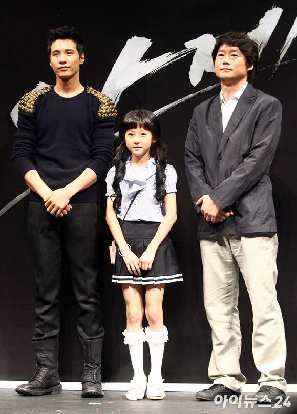 이정범 감독 "나에겐 여전히 '아저씨'의 새론이⋯그렇게 기억되길 바라"