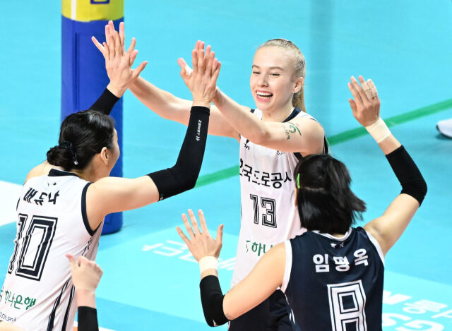 경주and부산 여행도 다녀오고 비빔밥and녹두빈대떡도 즐겨 먹는데불가리아 국대 韓에서 계속 뛸까 끝난 후 생각할래요