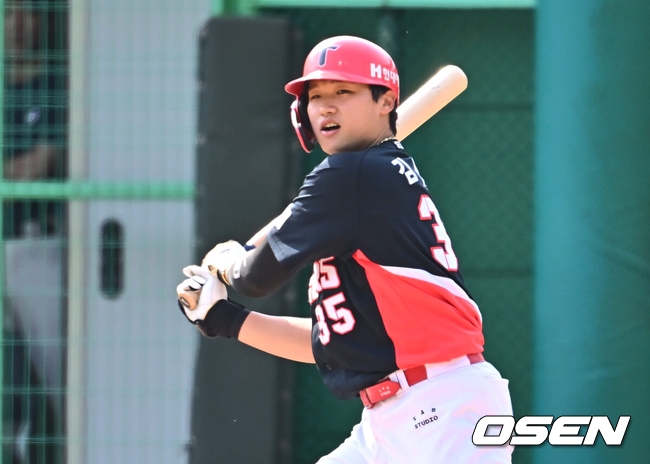 제2의 이승엽, 포텐 폭발 희망 쏘았나...캠프 첫 타석 日투수 148km 통타 대형 투런아치