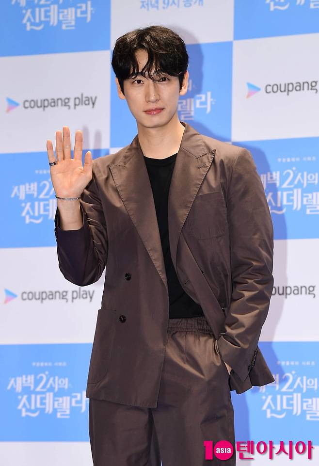 싱글 대디 윤박 아기띠에 딸 메고 출근 감행반전에 신슬기 진땀 독수리 오형제