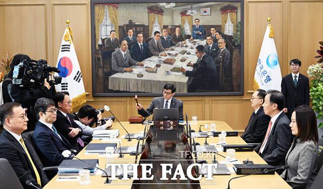 금리 인하 하나 이창용 금통위 앞두고 잘 풀렸으면 좋겠다 Tf사진관