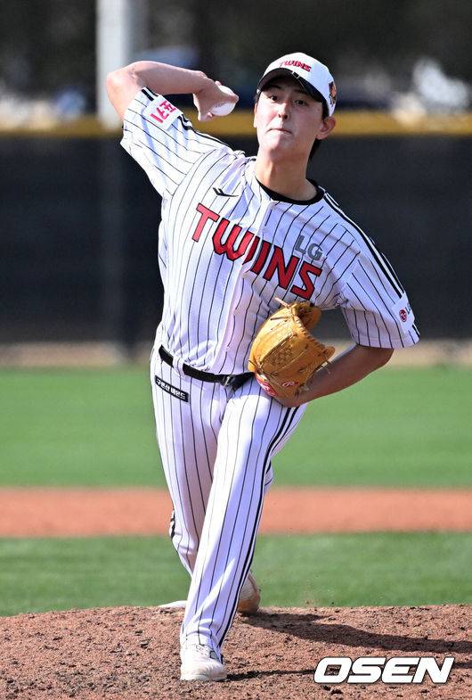 “무조건 155km 이상 나온다, 구속은 최고” 염갈량이 주목한 22세 파이어볼러, 인내의 시간 보상 받을까