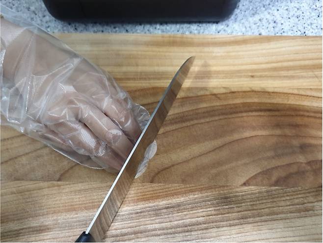 비닐장갑을 뒤집어 끼웠더니 삶의 질이 달라졌어요 오늘살림루틴