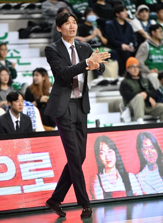 경기 후 김주성 Db 감독 스펠맨이 들어가다 보니” 강혁 한국가스공사 감독 나부터 반성해야 한다”