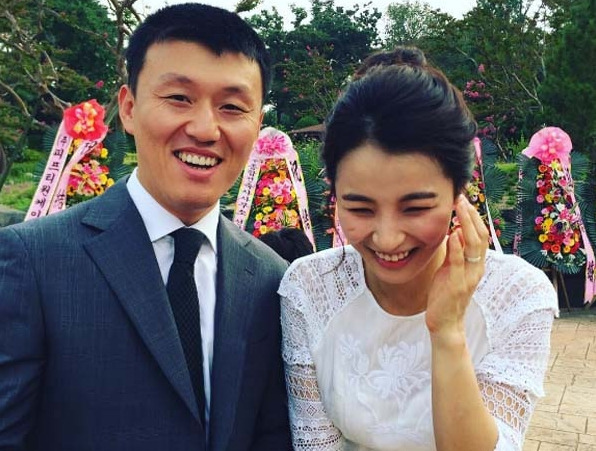 둘이 실제 부부였어결혼 9년차인 8살 연상연하 배우 커플 어썸클