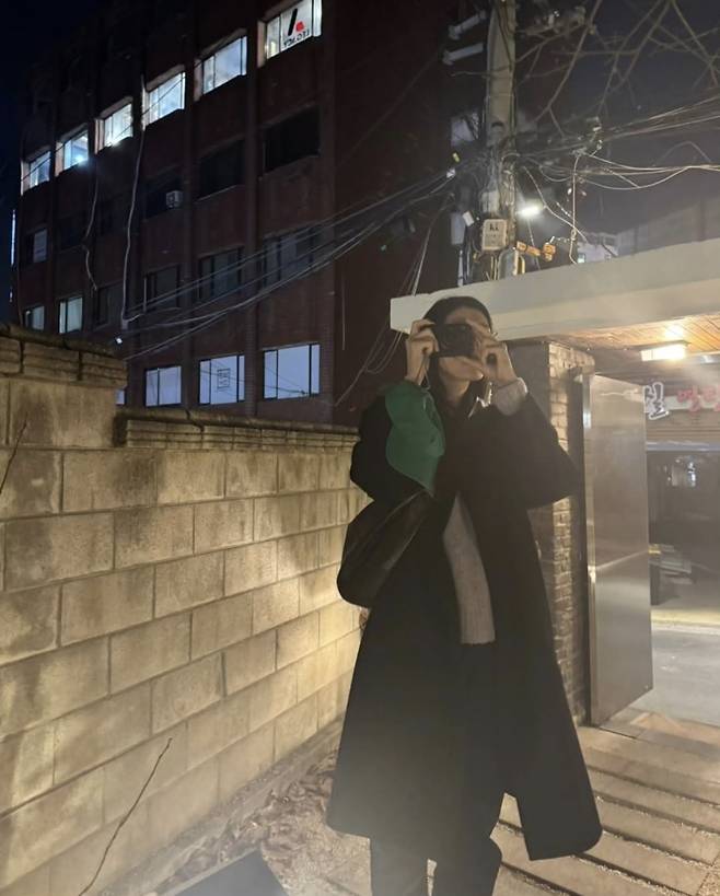배구 여제 김연경 은퇴 앞두고 생일파티 친근한 청바지 핏 영락없는 식빵 언니 코트룩 뷰티는 내운명