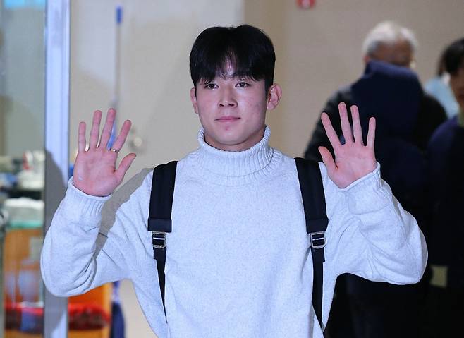 성장통 겪는 양민혁 실점 빌미에 팀 패배까지슈팅 4개 때렸지만 경합 전패
